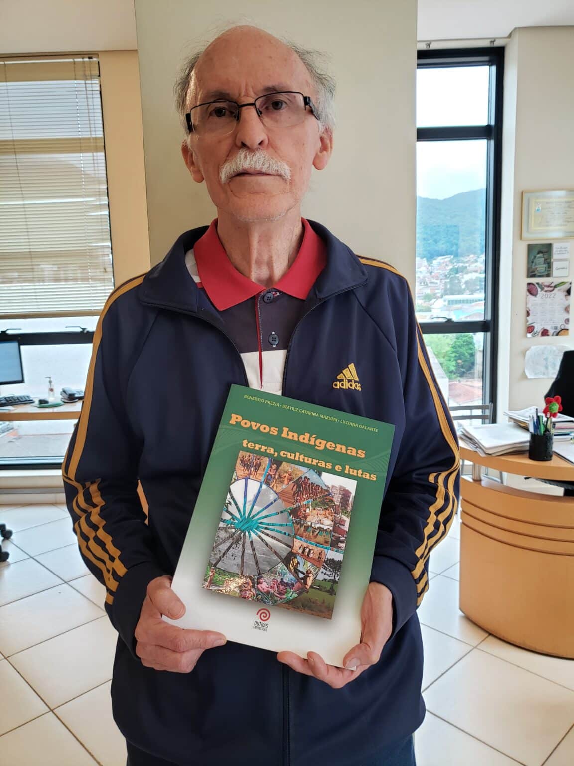 Escritor sulfuroso homenageado no Flipoços 2023 é um dos mais ...